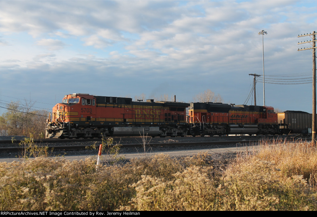 BNSF 5703 & 9024 (1)